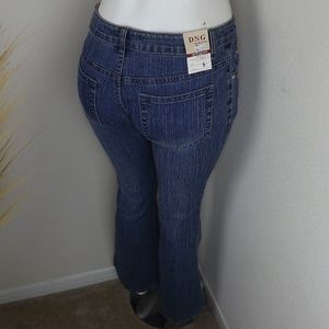 DNG | Jeans | Pink Flower Medium Wash Blue Denim Jeans | Poshmark